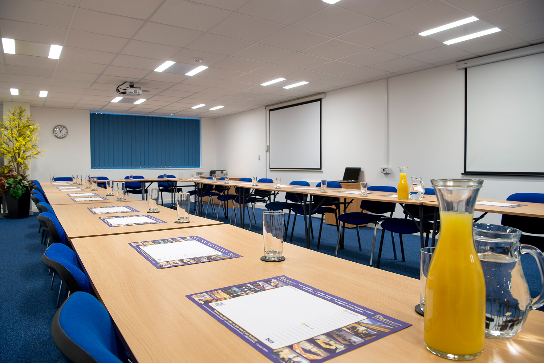 Office Space in: Cardiff Road (Barry Vale of Glamorgan), Barry, CF63 ...